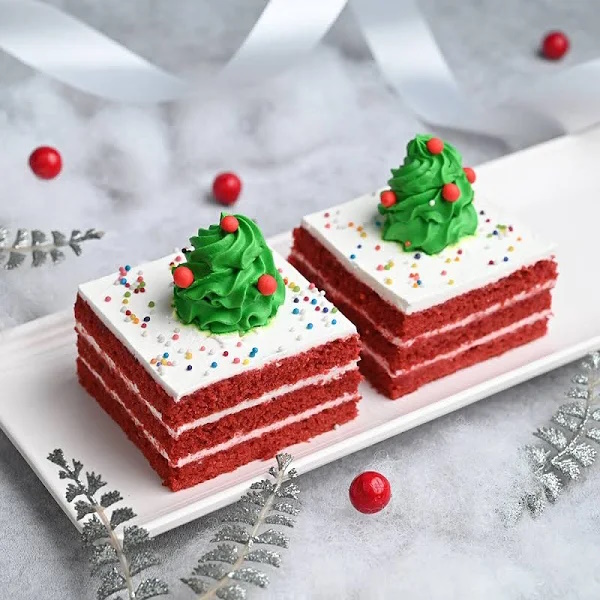 Christmas Red Velvet Pastry – Centre Eats